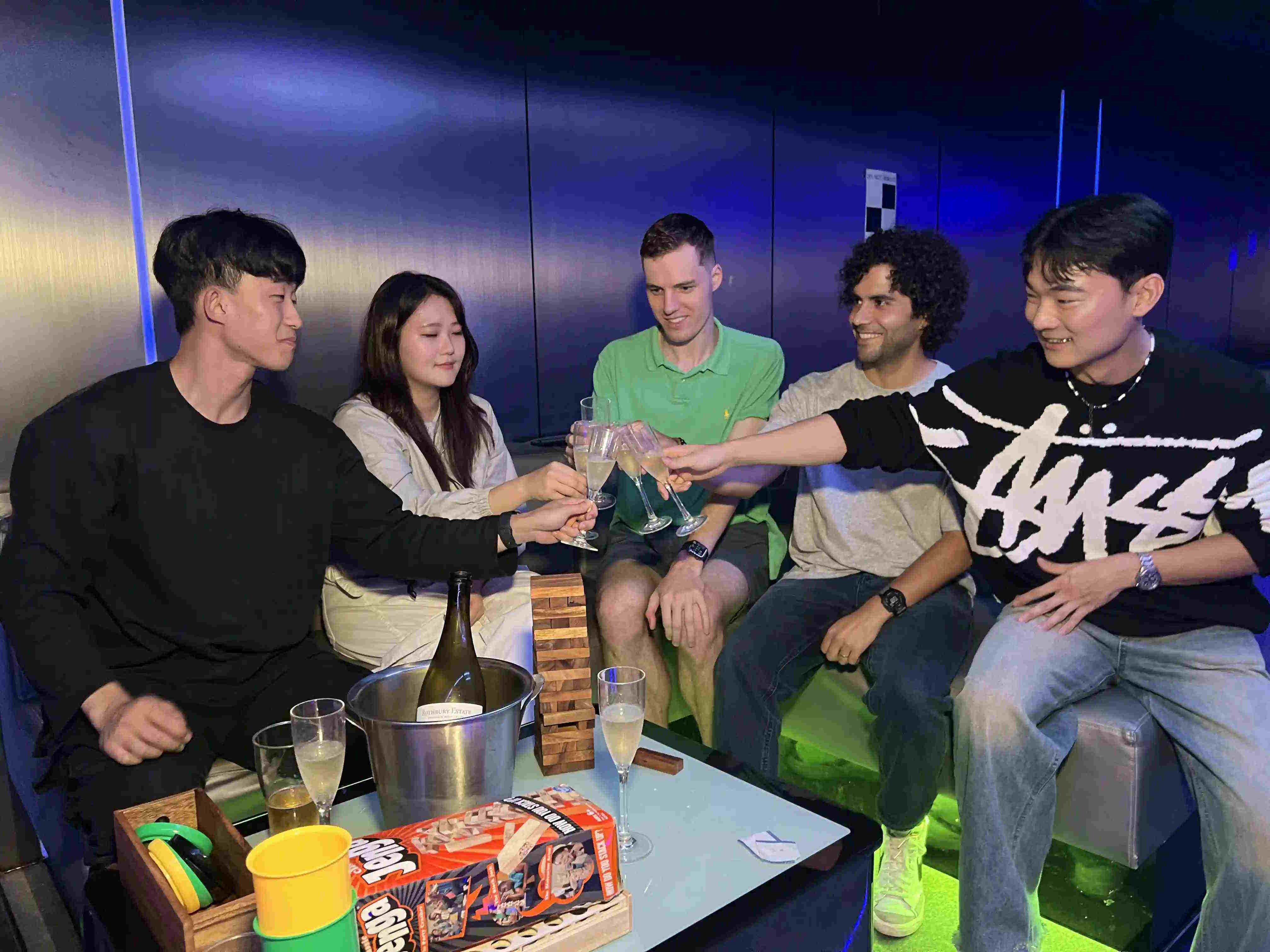 Social Meetups in Sydney: Complete Guide to Finding and Attending Events